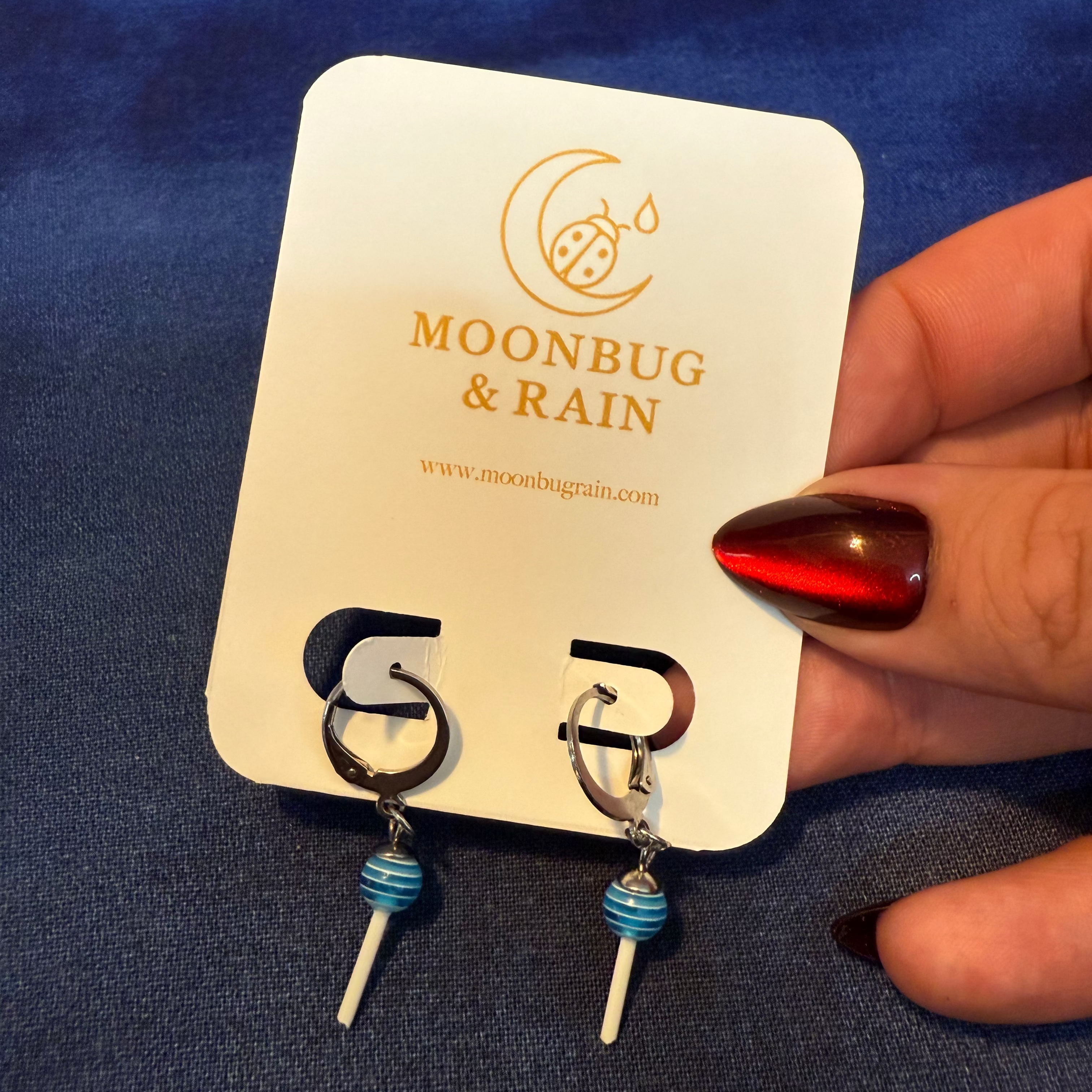 Mini Blue Lollipop – Moonbug & Rain